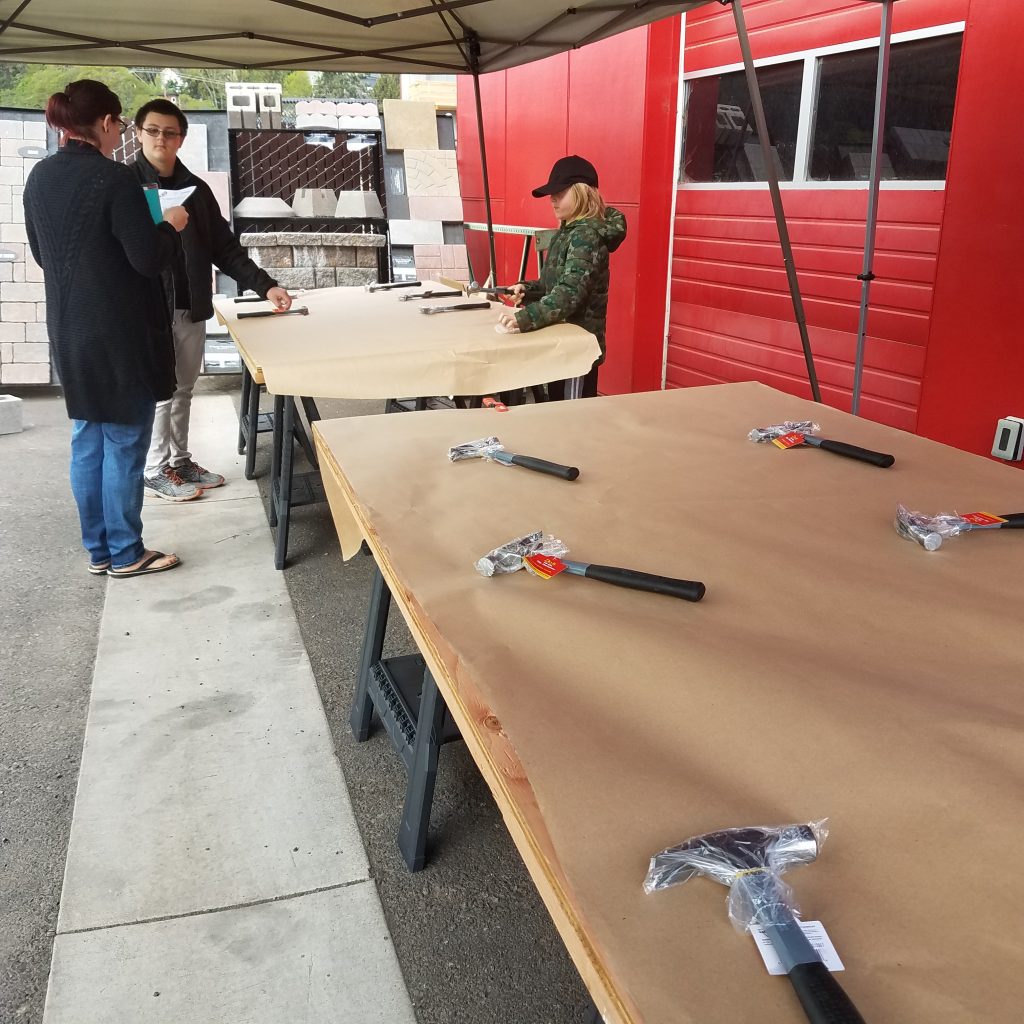 DIY Picket Frame - Tum-A-Lum Lumber – Building Materials, Deck & Fence ...